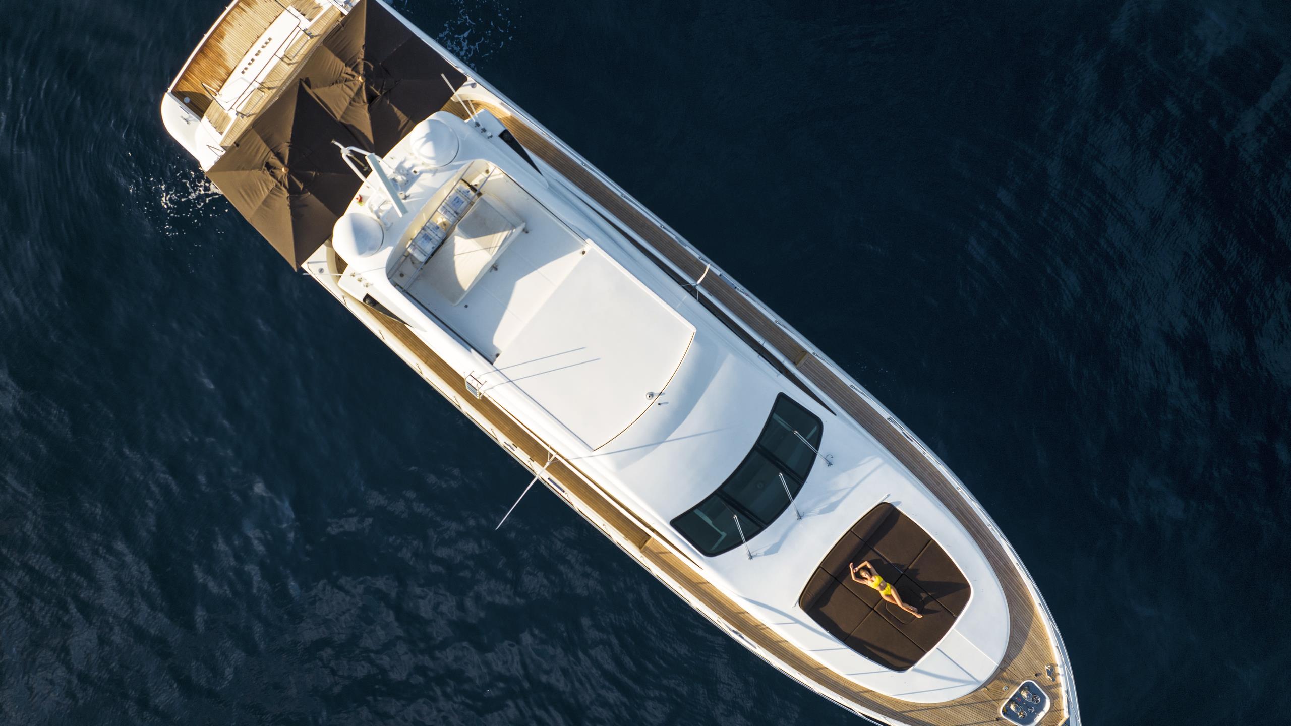 Yacht MANU, Mangusta (Overmarine) | CHARTERWORLD Luxury Superyacht Charters